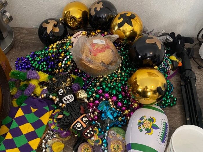 How to Travel Solo to Mardi Gras: a Comprehensive Guide