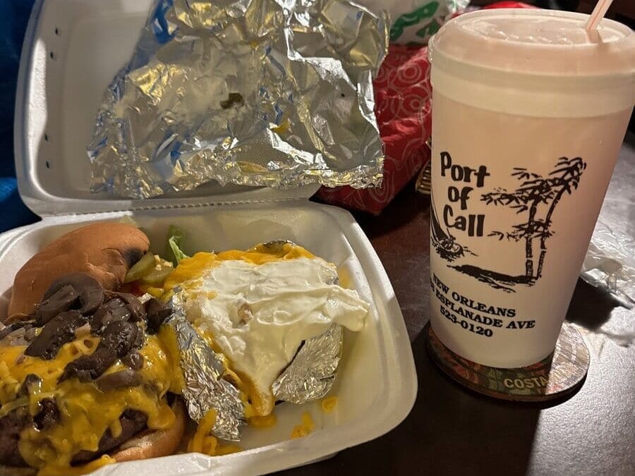 A Local's Top Cheap Eats in New Orleans (And Drinks!)